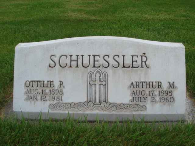 arthur-and-ottilie-schuessler-gravestone-greenwood-sydney-ne