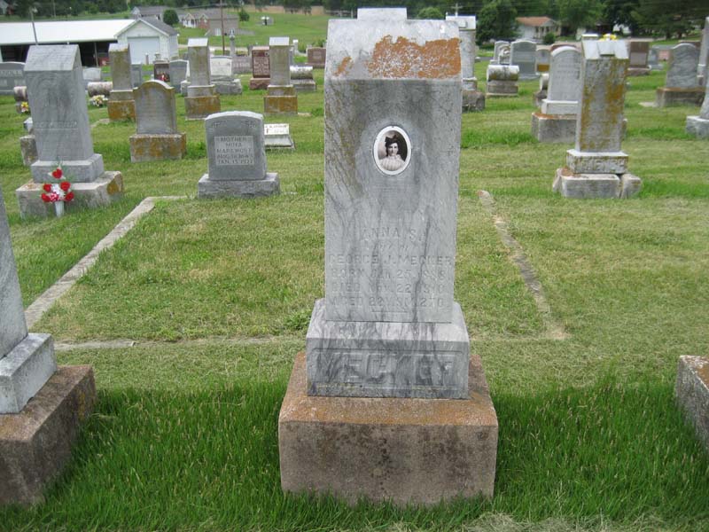 anna-mecker-gravestone-immanuel-perryville-mo